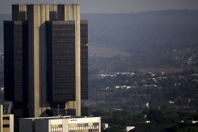 BACEN anuncia novas medidas para controle da inflação em 2025