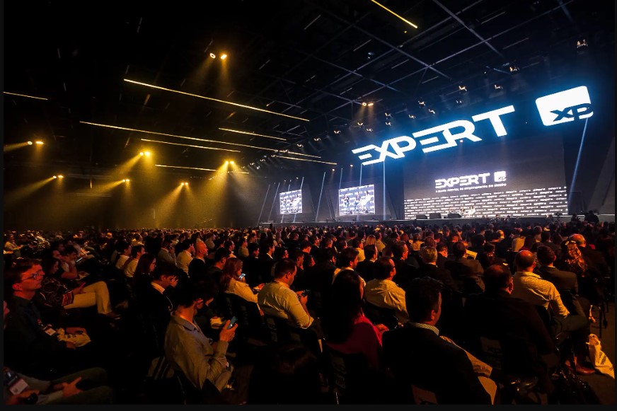 Expert XP 2024: festival de investimentos reúne 250 palestrantes e 50 ...