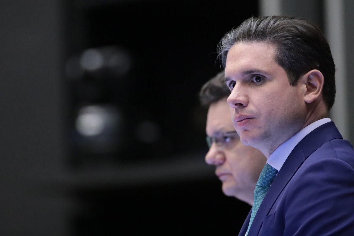 PT, PSOL e PSB pedem ao STF suspensão da PEC da Blindagem