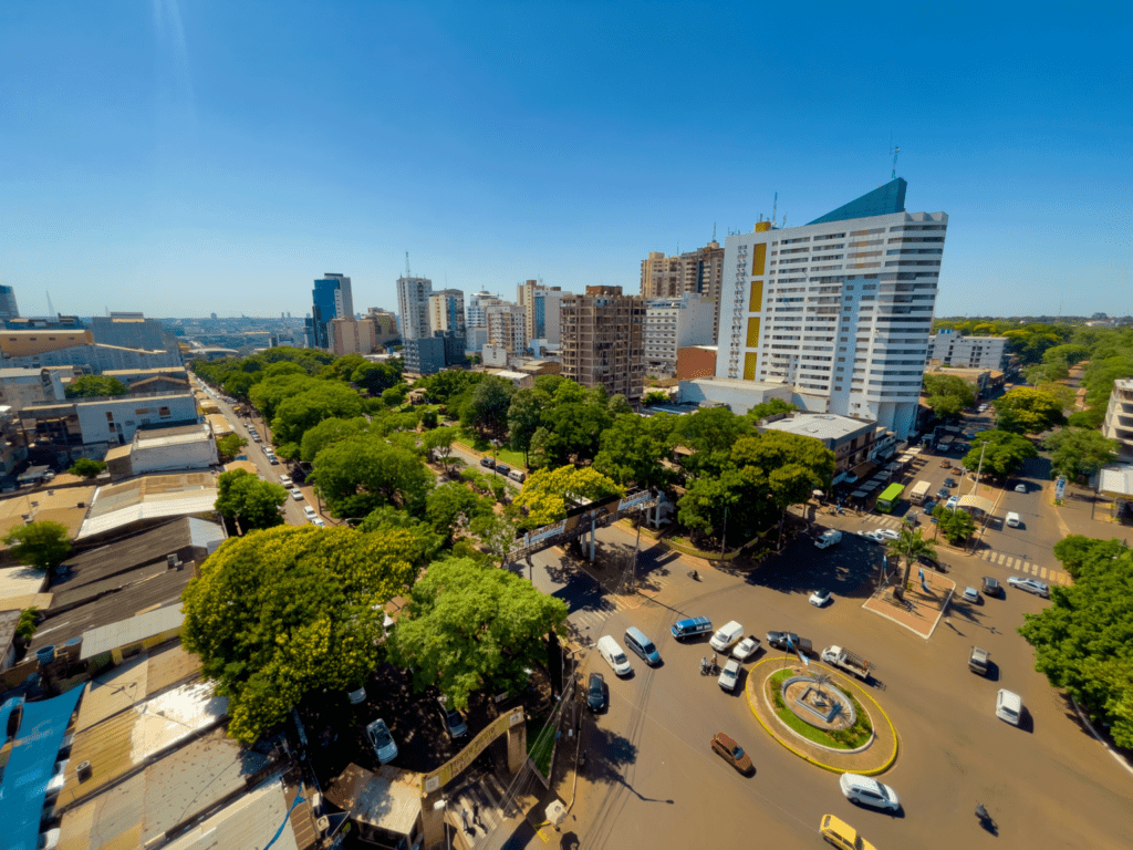 Paraguai vive boom econômico, atrai investidores e se aproxima dos EUA