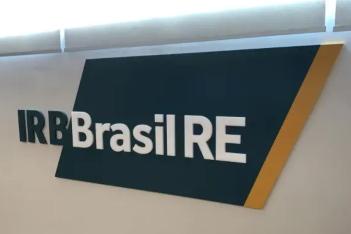 IRB Brasil (IRBR3) atualiza valor dos dividendos após correção pela Selic